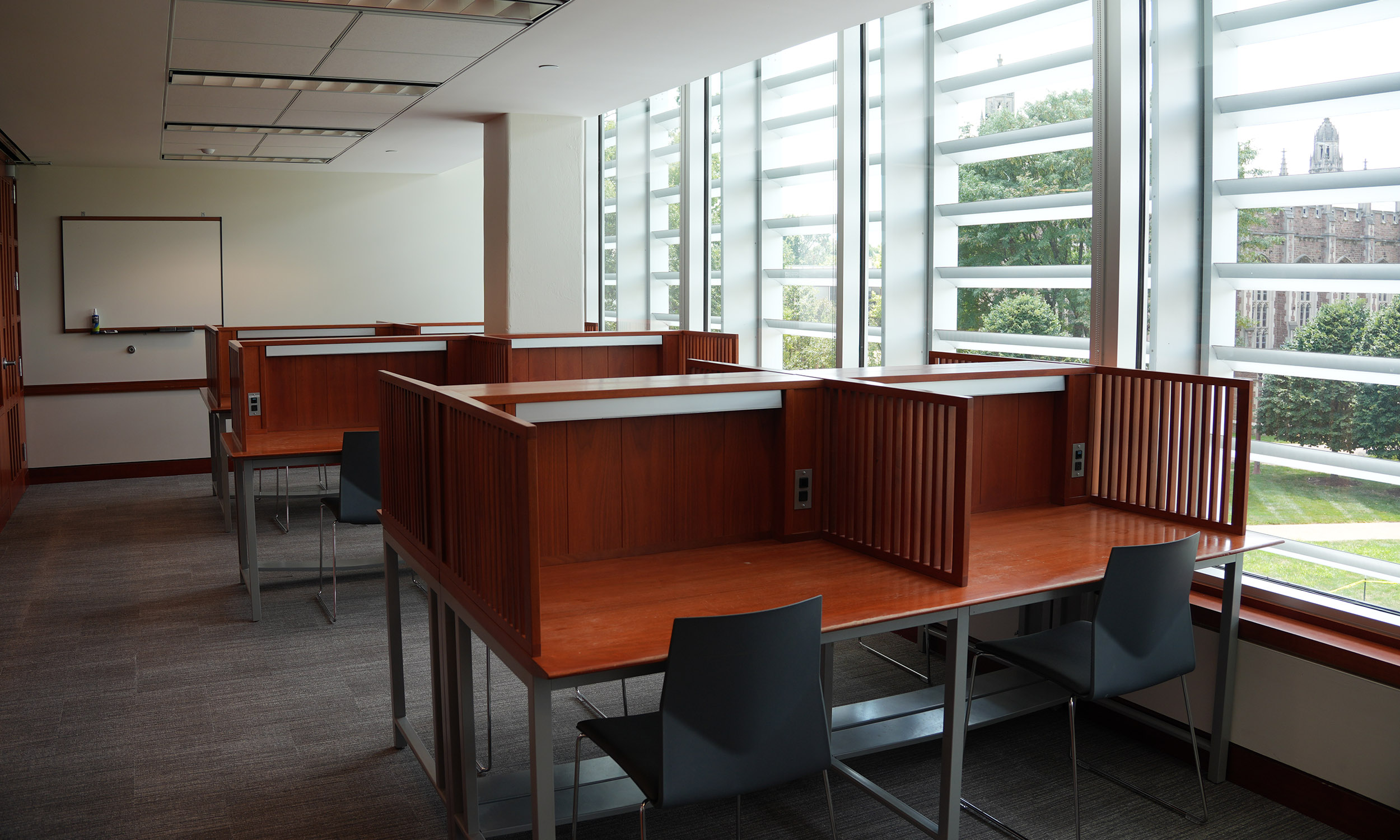 Quiet Study Room 323 - WashU Libraries